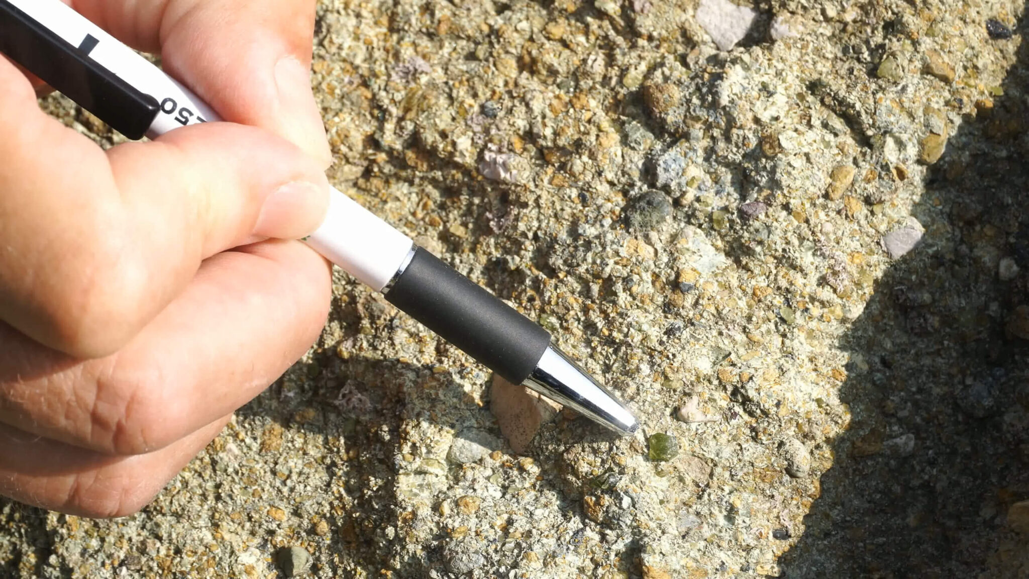 6 Key Features to Look for When Identifying Kimberlite - Good Witches ...