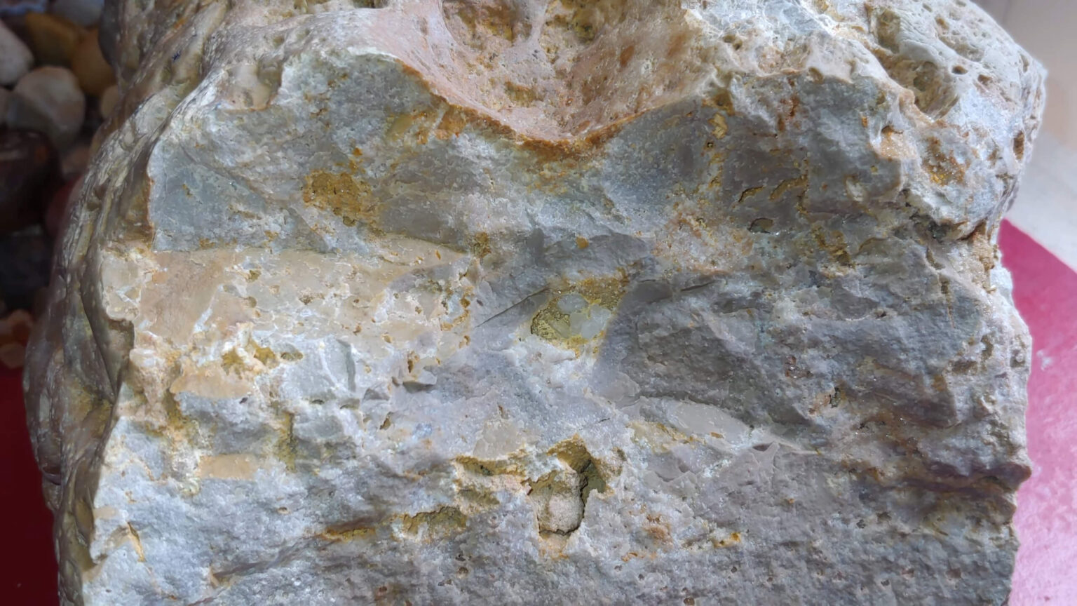 6 Key Features to Look for When Identifying Kimberlite - Good Witches ...